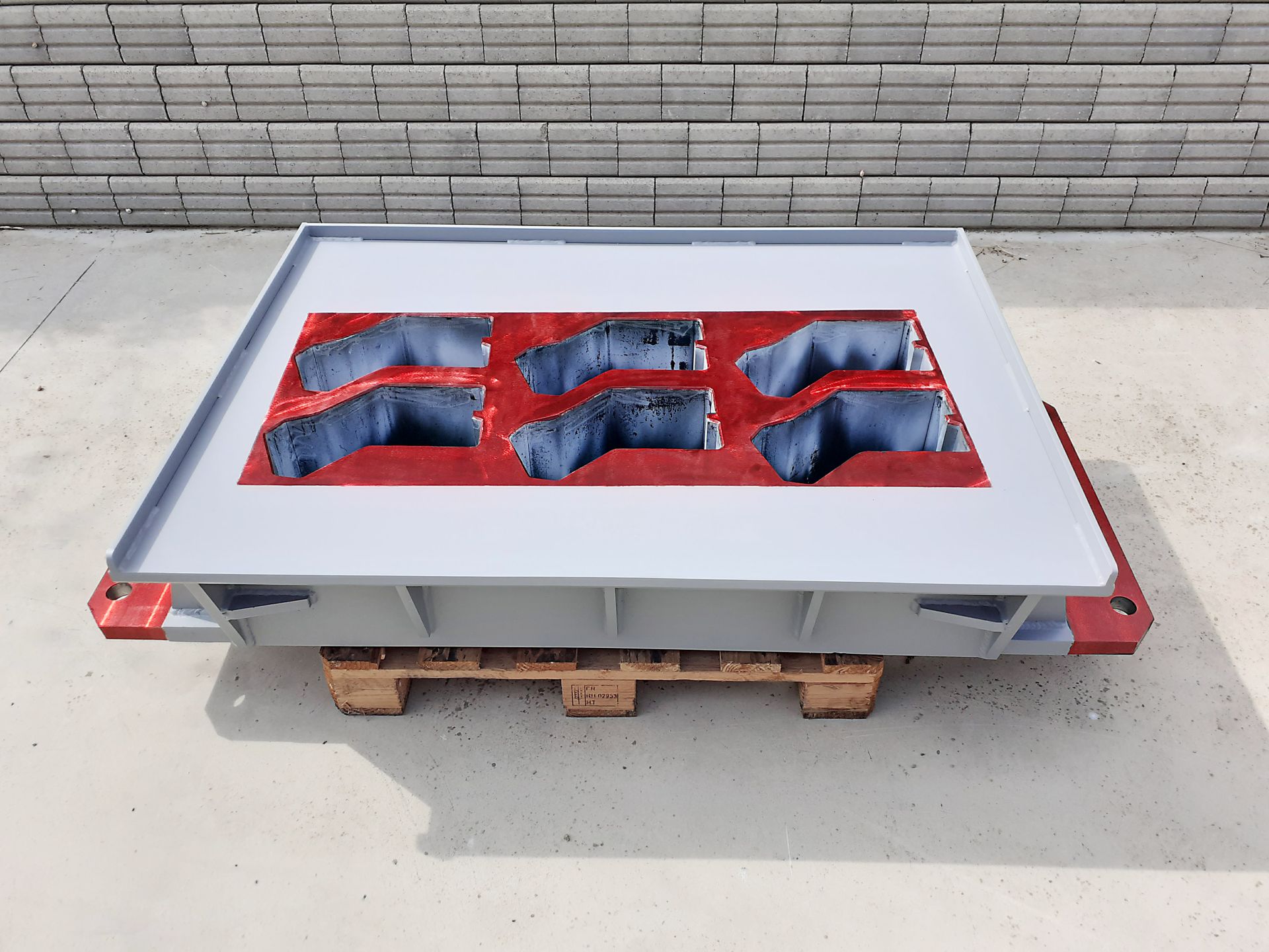 Concrete block mold | Manufacturing molds blocks and pavers | Rometa